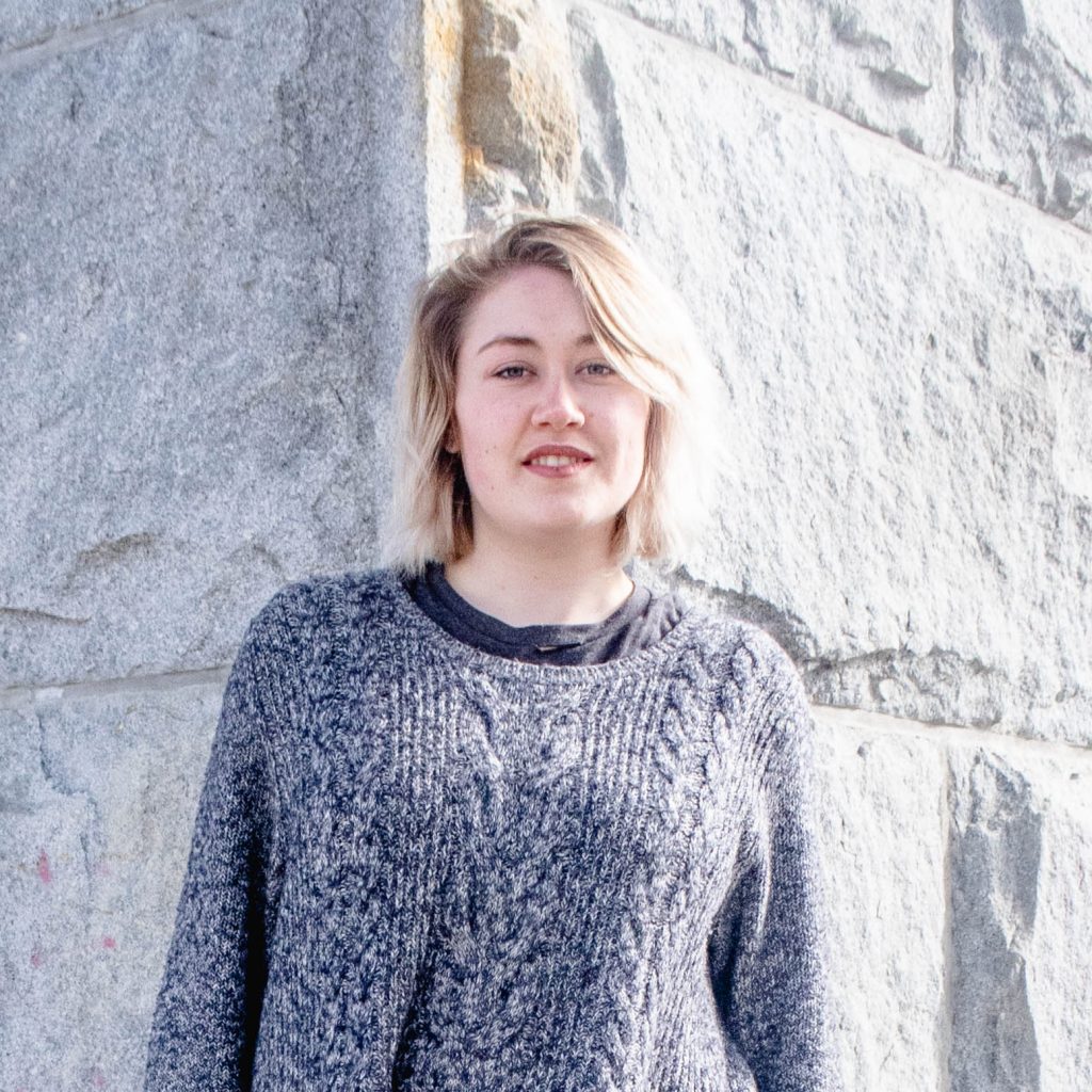 Elyse: The One-Woman Show Behind the Loud Bowl